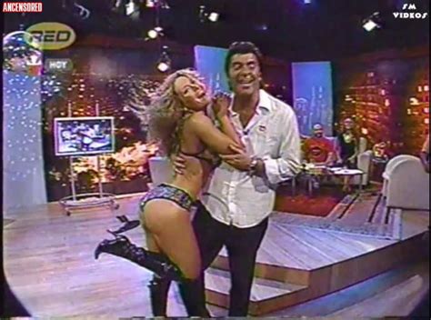 Naked Fernanda Brass in Así somos