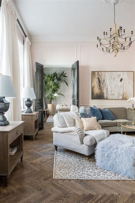 КВАРТИРА 142 кв м Decor Cloud Vardagsrum Klassisk Stil Vardagsrum Lyxigt Vardagsrum