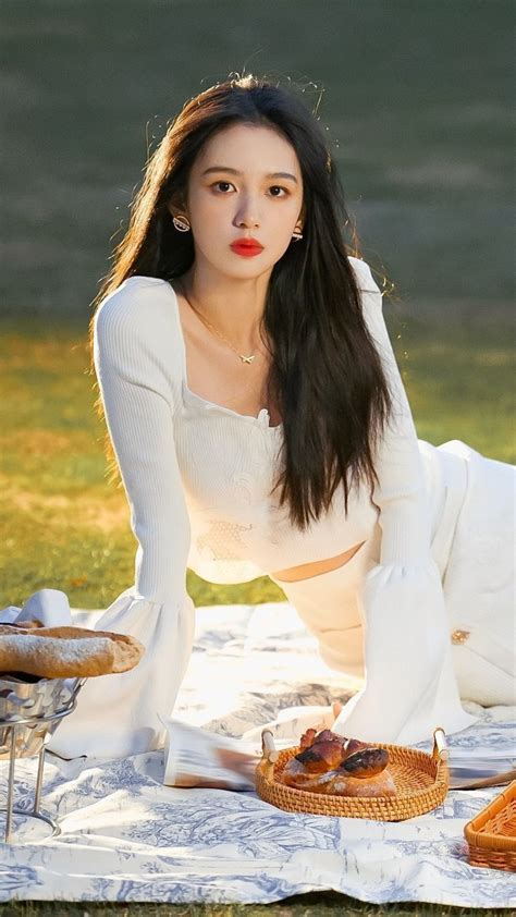 Pin By Anto Setyono On Beauty Actress Clothes Beautiful Chinese