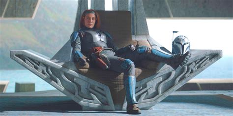 Katee Sackhoff Loves Wearing Bo Katans Helmet
