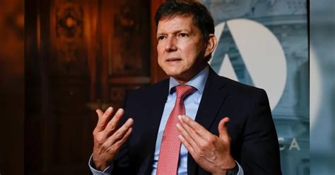 Wilson Ruiz y sus reparos al decreto que dicta las normas sobre condecoraciones militares tomó