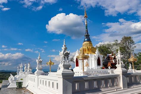 ระบบสารสนเทศด้านการท่องเที่ยวและผลิตภัณฑ์ชุมชนของอำเภอพร้าว จังหวัด
