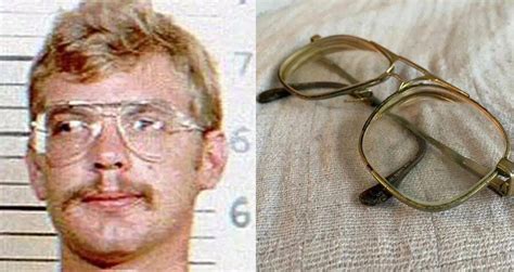 Les Lunettes De Jeffrey Dahmer Sont Mises En Vente Pour 150 000