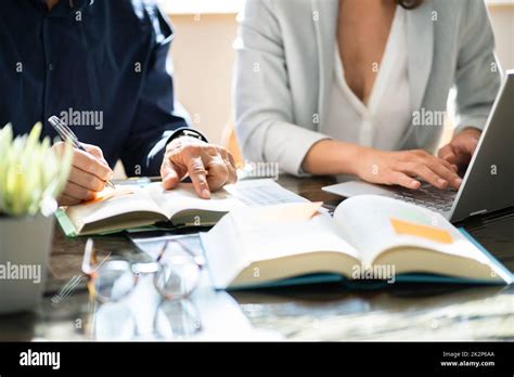 Teamwork Business Meeting Learning Programming Stock Photo Alamy