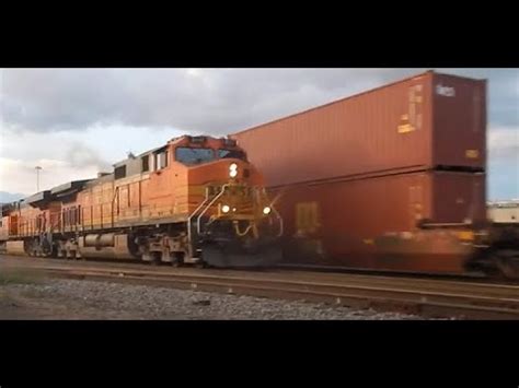 BNSF Train Meet Intermodal Meets Manifest YouTube