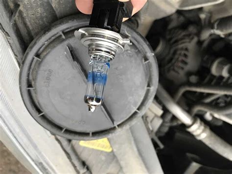 Шкода фабия замена лампы дневных ходовых огней 90 фото