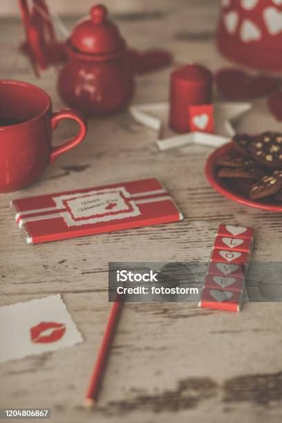 누군가의 특별한 발렌타인 데이를 위한 초콜릿 쿠키 러브 노트 0명에 대한 스톡 사진 및 기타 이미지 0명 2월 개념