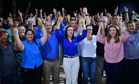 Em noite de festa e a presença de Mailza Assis PP filia novos
