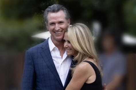 Siebel Newsom Esposa Do Governador Da Califórnia Acusa Harvey