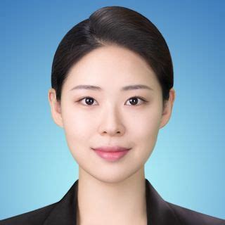 홍인 이 Tutor with various levels of teaching experience for men and women of all ages Learn
