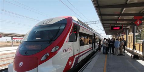 Cómo recuperar la fianza del abono para el tren de Renfe