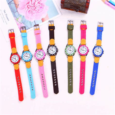 可爱卡通儿童手表女孩男孩电子表中小学生女童男童石英表帆布防水 虎窝淘