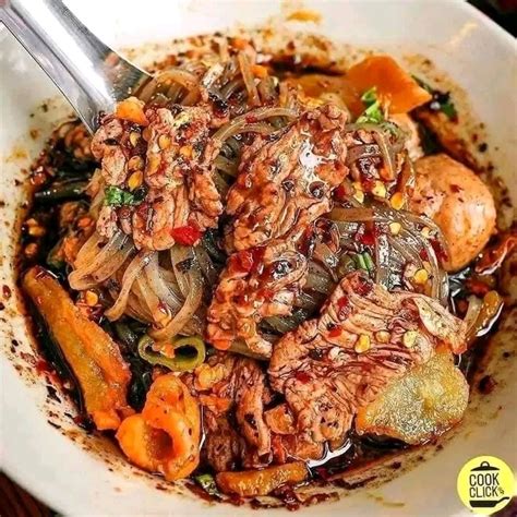 အိမ်ချက် ကွေ့တီယို ပြုလုပ်နည်း ကွတ်တီယို အရည်ကို ကြက်သား သို့ ဝက