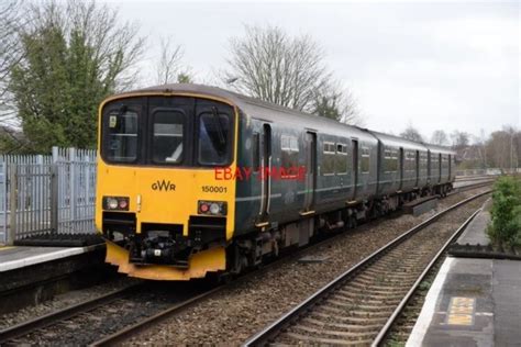 Photo 150 001 Class 1500 Prototype Sprinter 3 Car Dmu No150 001