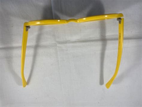 Willy Wonka Yellow Round Vintage Sunglasses Gem