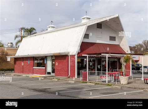 Burger Barn Breakfast And Burger Restaurant San José California Usa