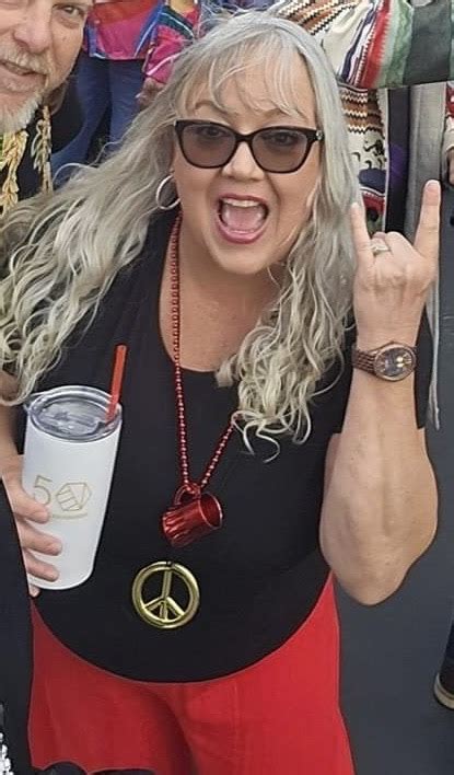 Angela Pellini Fora Travel