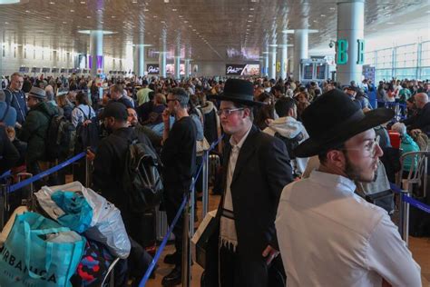 Ben Gurion Airport Strike Leaves Travelers Confused The Forward