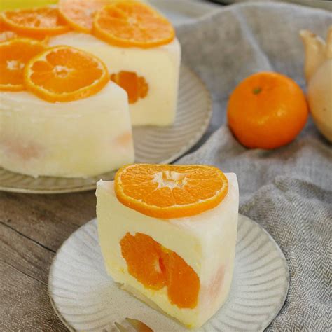 求肥もちもち、中ふ〜んわり。まるごとみかんのチーズムース Macaroni Recipe Bakery Desserts