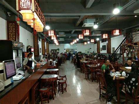 2023欢姐伦教糕 地道顺德菜 大良店 美食餐厅 双拼糕（白糖红糖）8 8元，香 【去哪儿攻略】