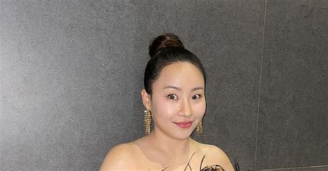 조현아 충격적인 가정사 고백 피 안 섞인 새아버지 손에