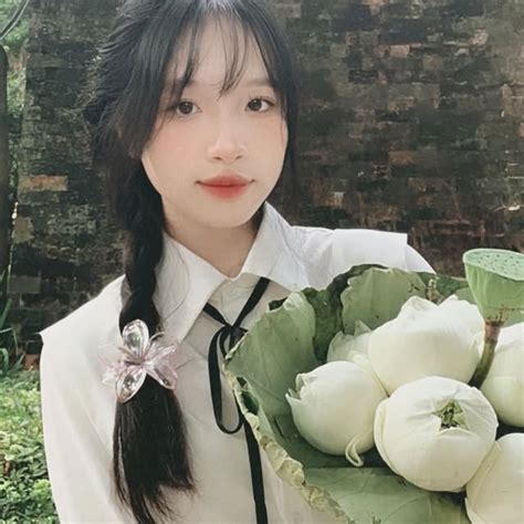 Nguyễn Ngọc Minh Ngminnee • Threads Say More