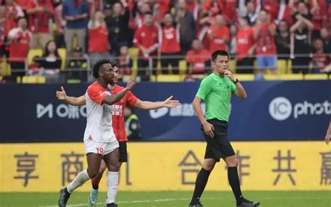 又1次无球踢，离开中超亚军，31岁现役国脚又没下家，最快1周失业