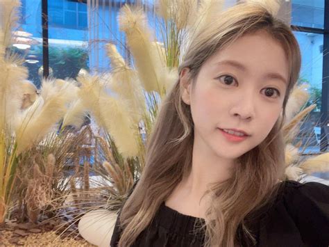 Cherry Bullet Community Posts 🍒💜 잘자요🫠💕 Bo Ra