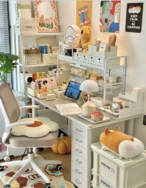 Pin by nnd on Ghim của bạn Study room decor Study desk decor Room makeover inspiration