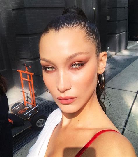 35 Glitter Eyeshadow Looks To Try From Subtle To Super Sparkly