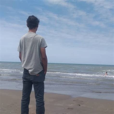 ‎کاوه‎ Kaavehhh • Threads Say More