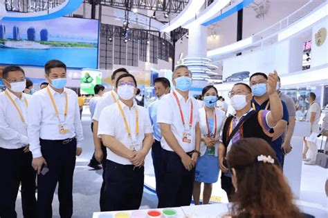 周红波借力展会平台加快建设国际旅游消费中心三亚