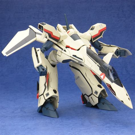 Macross Plus Transformable Yf 19 With Fast Pack Reissue