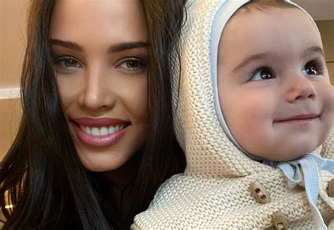 Анастасия Решетова проводит отпуск с сыном в особняке у отца Тимати во Франции Ok