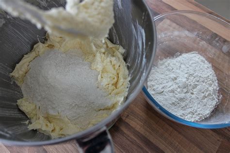 Vanilla Layer Cake With Vanilla Buttercream Baker Jo