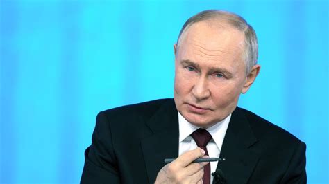 Кремль сообщил о планах Путина провести международный телефонный