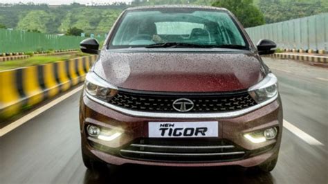 Tata Tigor Cng Vs Hyundai Aura Cng Price Specs Mileage Comparison