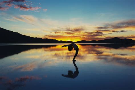 Nackt Yoga Vorteile und Durchführungsarten Sichtderfrau