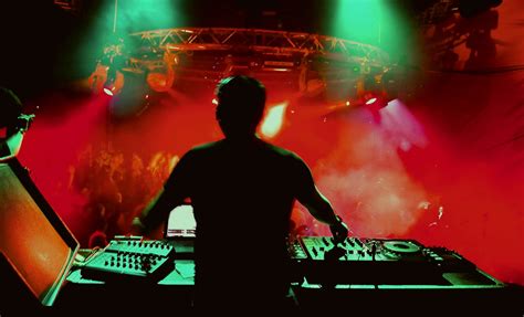 Dj In Delhi Disk Jockey In Delhi Dj Artist In Delhi Dj Players In Delhi