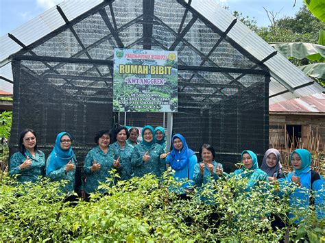 Percepat Penurunan Stunting Pj Ketua Tp Pkk Bartim Serahkan Makanan