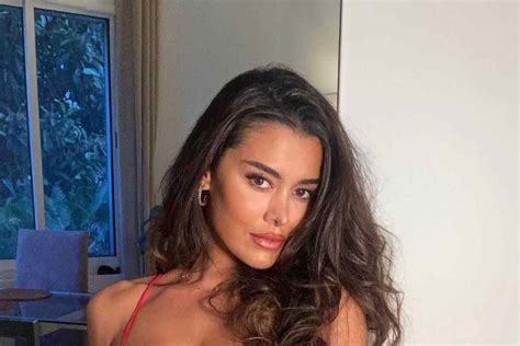 Eva Padlock Toglie Tutto Video Da Infarto