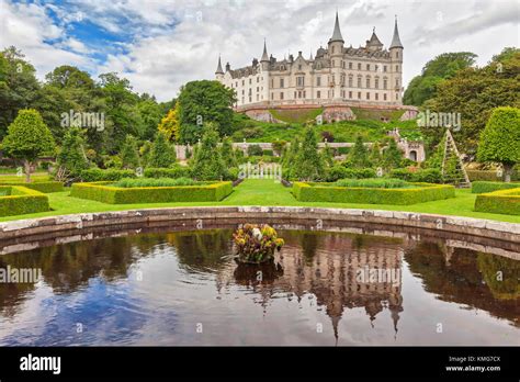 Dunrobin Castle Scotland Stock Photo Alamy