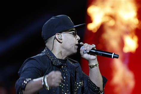 Orden De Arresto En Contra De La Esposa De Daddy Yankee Queda Sin