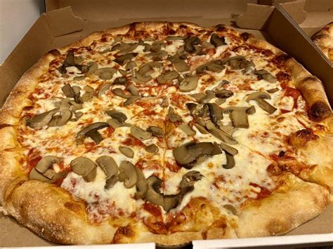 Mamma Mia Pizza Garfield Roadtrippers