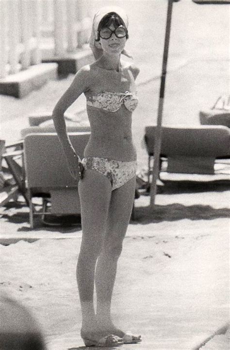Audrey Hepburn Vacationing In Ostia Italy In 1970 Missingaudrey On