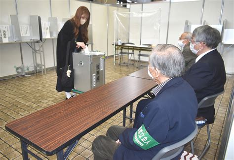 投票所で監視を務める「投票立会人」どうやって集めてる 選管の担当者は選挙に向け確保に苦慮 政治・行政社会 「ふく特」取材記事