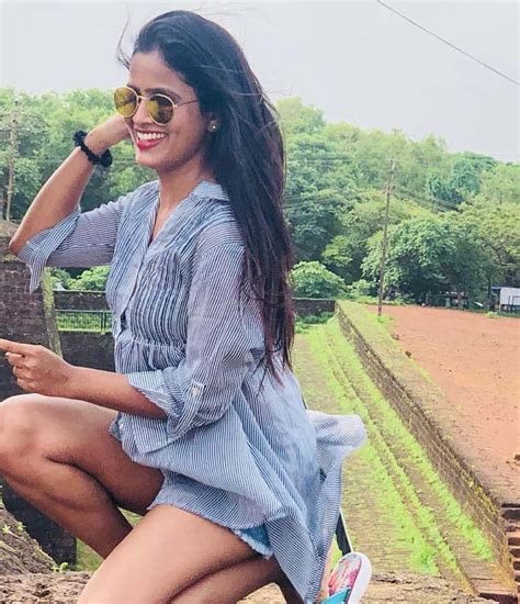 Prashanthi గృహలక్ష్మీ సీరియల్ బ్యూటీ థైస్ అందాలు వైరల్ అవుతున్న