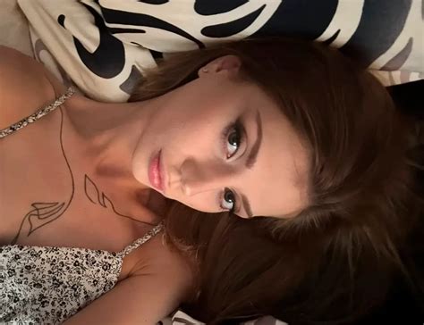 Molly Devon Biografía Edad Altura Figura Valor neto Escuela