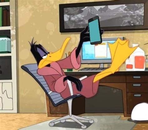 Pin On A Looney Tunes Show Looney Tunes Cartoons Daffy Duck