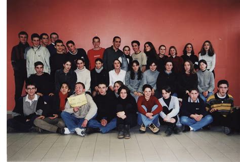 Photo De Classe 2nde 3 Lycée Ste Croix Générale De 1999 Lycée Sainte